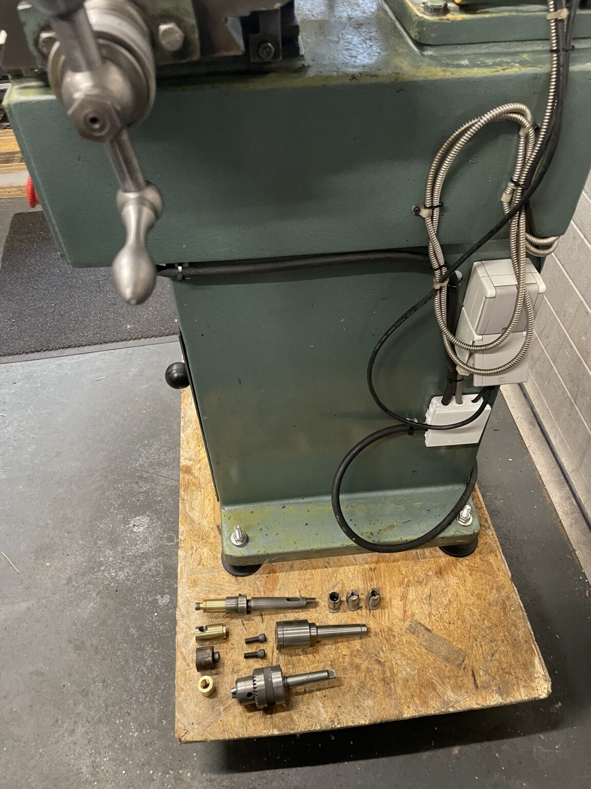 Arboga U2508 Milling Machine – The Lathe Company